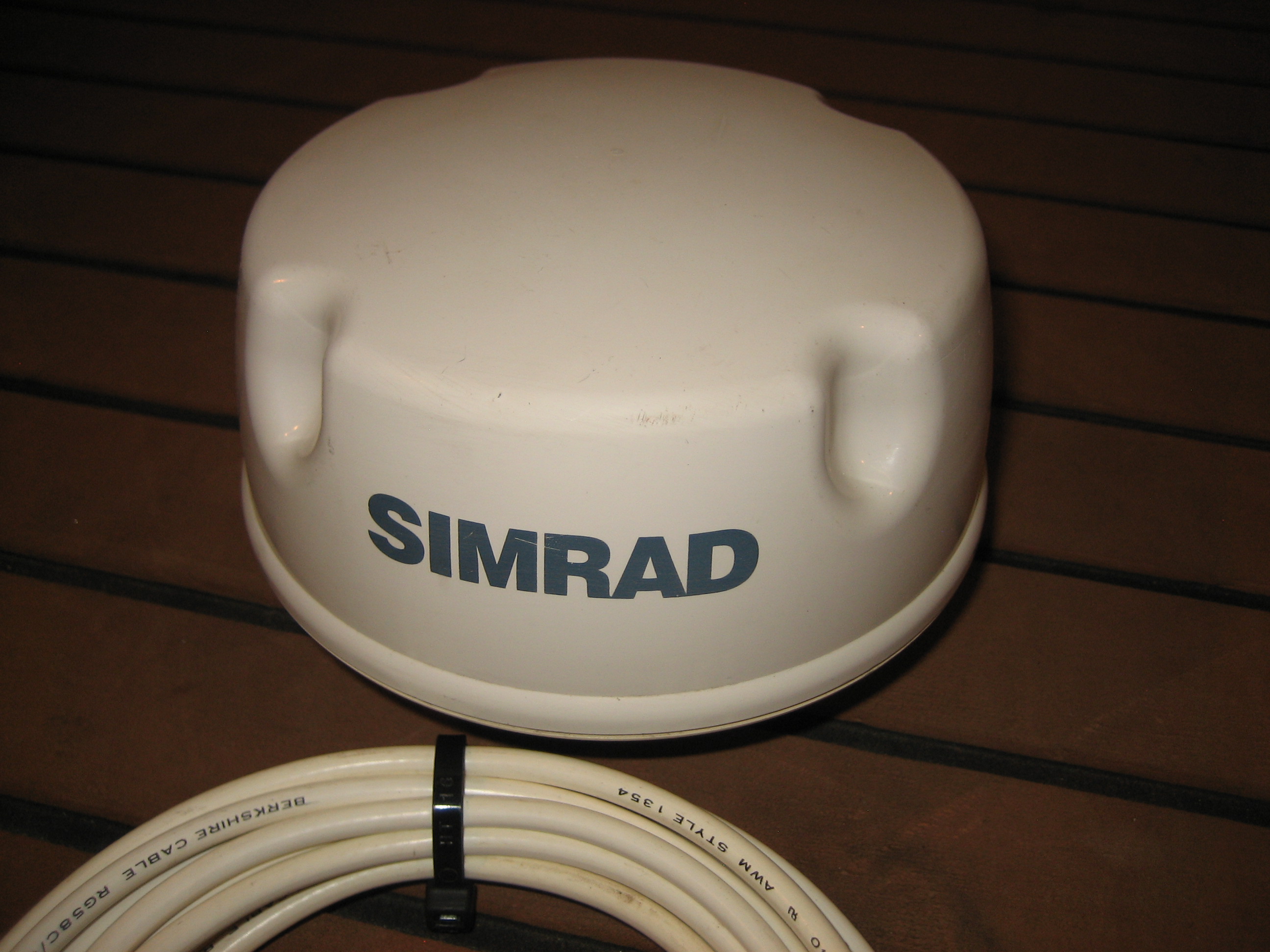 Simrad MXB5 DGPS GPS Antenna w/ 13' Cable Tested & Working - Max Marine ...