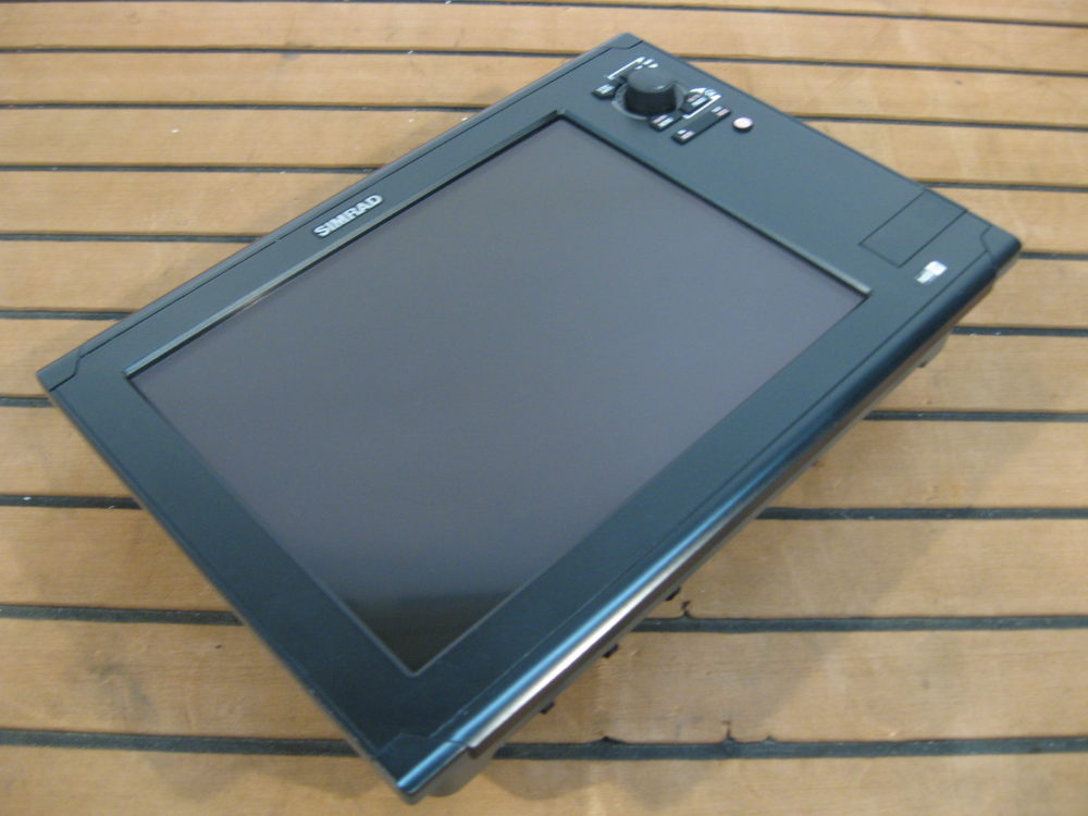 Simrad NSS12 Display AMER - Tested - PARTS OR REPAIR - Max Marine ...