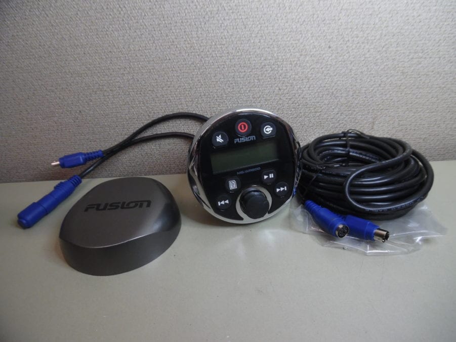 Fusion MS-WR600 Marine Wired Remote w/ Sun Cover and 20' Extension ...