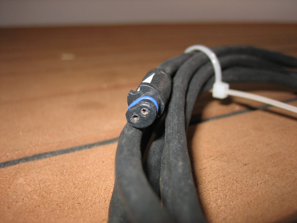 Simrad IS15 Roblink Interconnect Power Cable 2M Meter 22093728 - Max ...