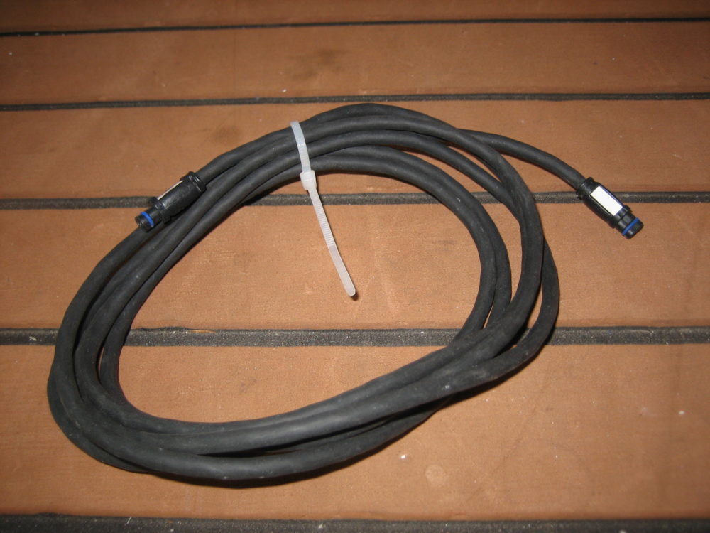 Simrad IS15 Roblink Interconnect Power Cable 2M Meter 22093728 - Max ...