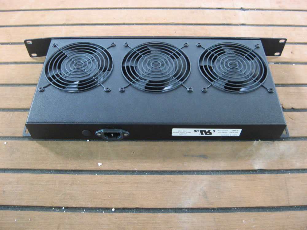 Black Box RM075 3-Fan Horizontal Rack Mount Fan Tray