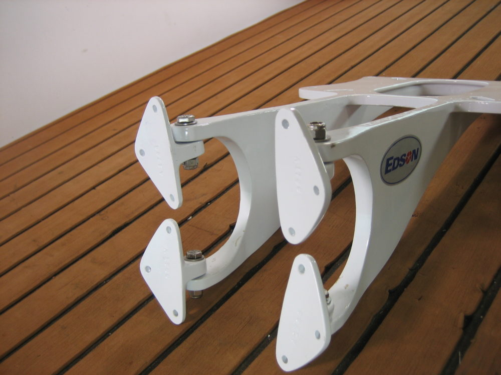 Edson Radar Mast Mount f/ Raymarine Furuno 18" 24" Domes RD218 RD418D ...