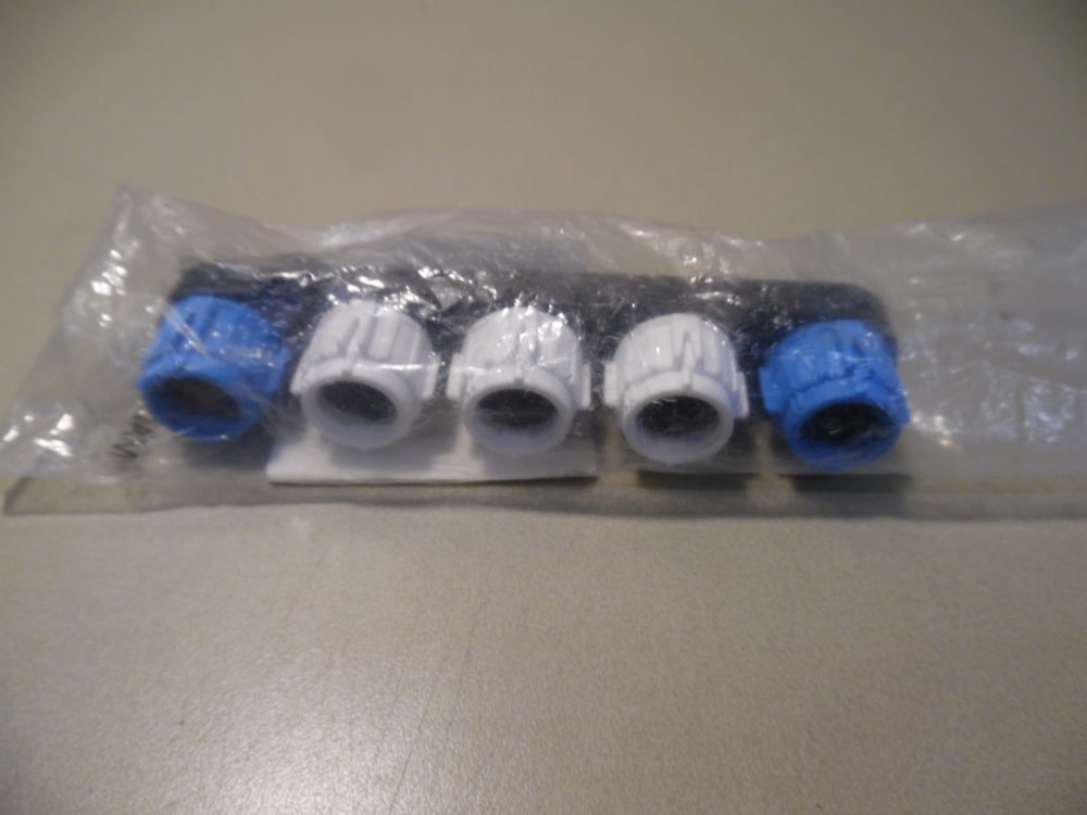Raymarine Seatalk NG 5 Way Block - A06064 - New in Bag - Max Marine ...