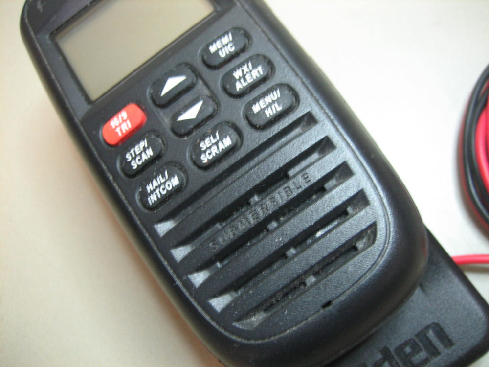 Uniden WHAMx4 Wireless Remote VHF Microphone w/ Charging Base AS-IS ...