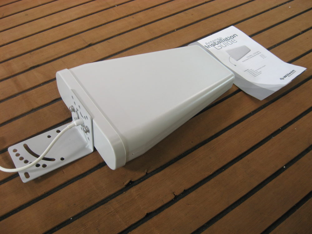 Wilson 314411 Wide Band Directional Antenna 700-2700 MHz - Free US ...