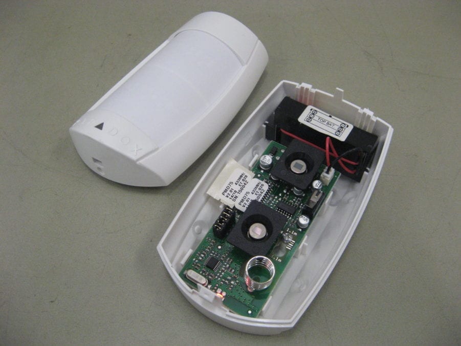 Paradox PMD75 Digital Wireless Motion Detector with Pet Immunity - Max ...