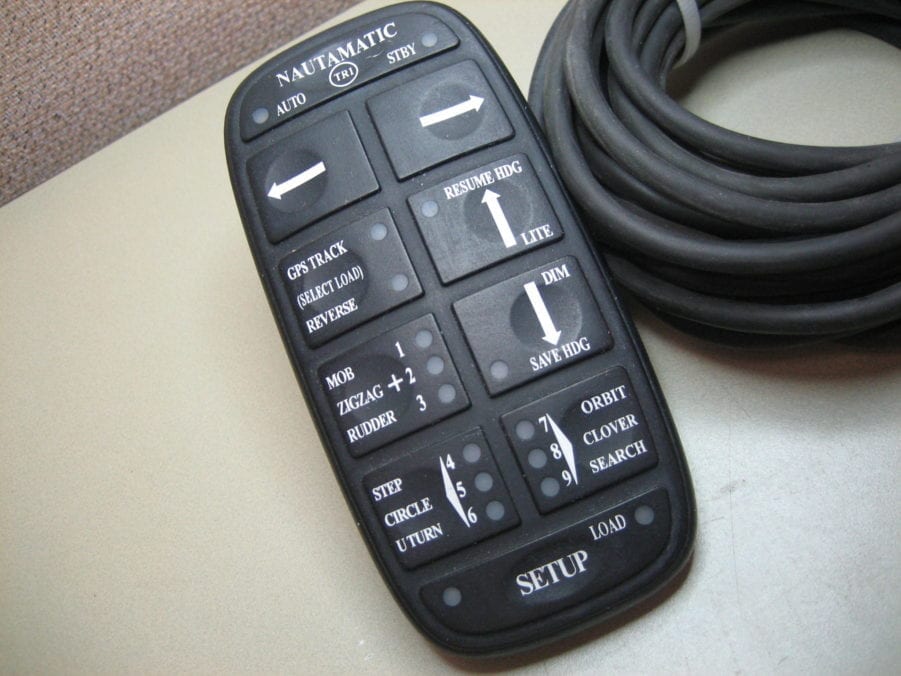 Garmin / Nautamatic TR-1 Gladiator Autopilot Remote Control - TESTED ...