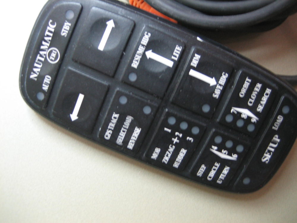 Garmin / Nautamatic TR-1 Gladiator Autopilot Remote Control - TESTED ...