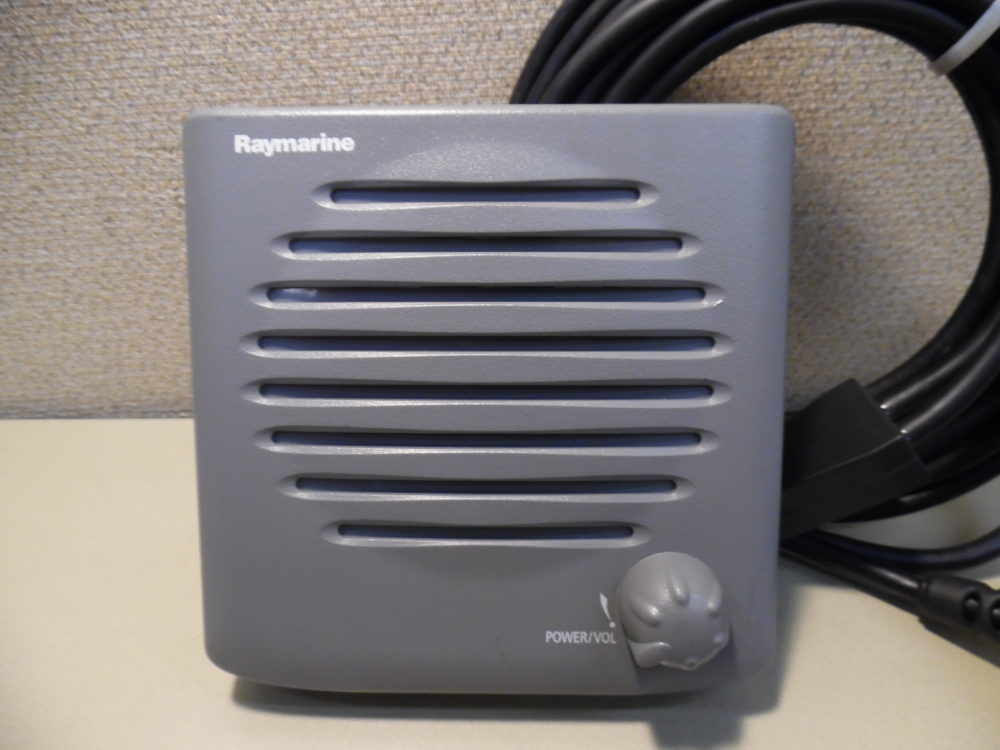 Raymarine RAY240E Active VHF Speaker E42001 ~ Good Working Cond! - Max ...