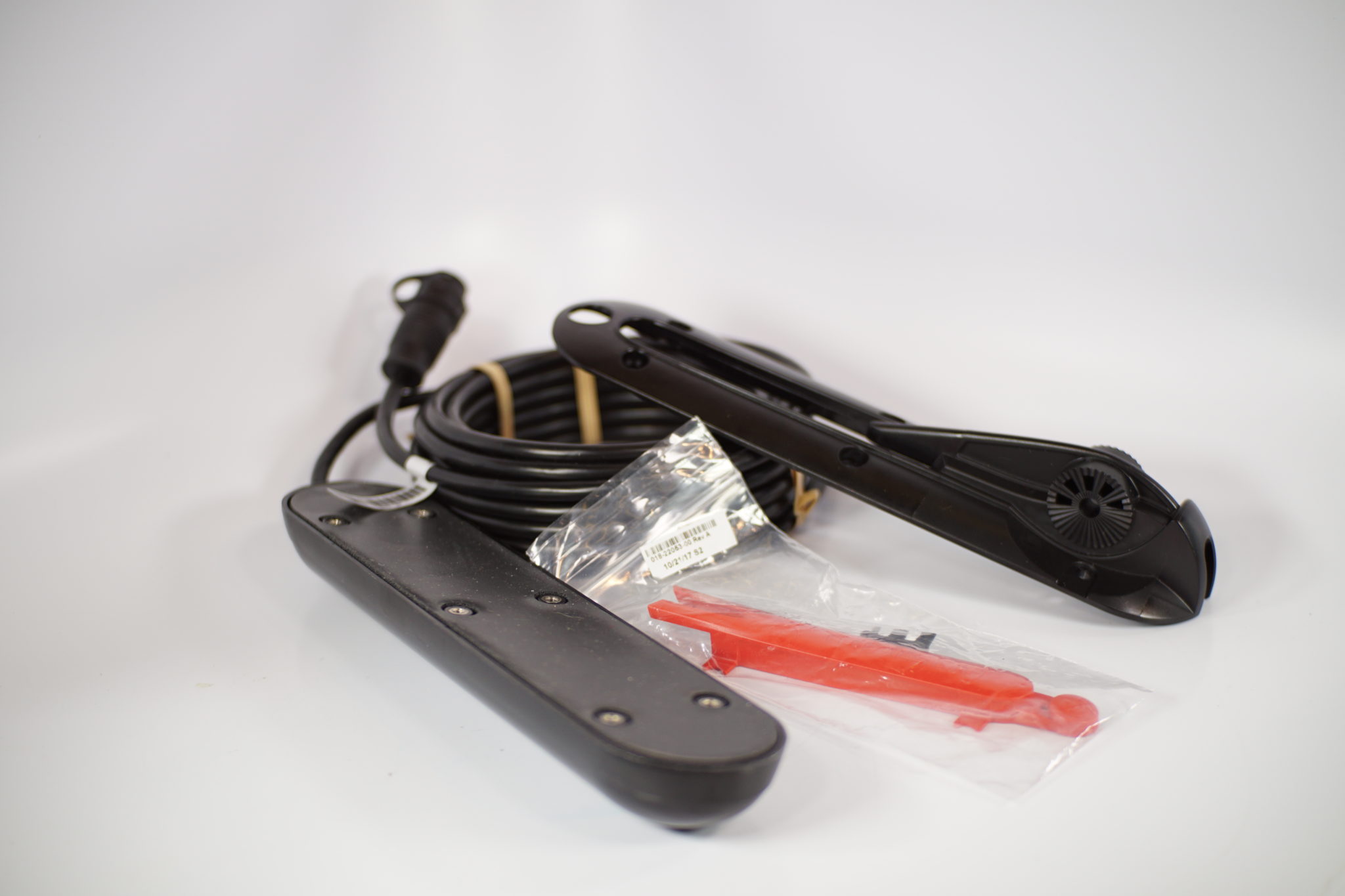 Simrad TotalScan™ Skimmer Transducer with CHIRP, StructureScan and ...