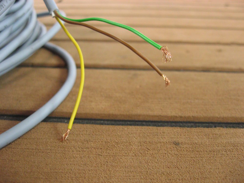 Helukabel Tronic (LiYY) 023040301 Cable w/ Call Button (180 Feet) - Max ...