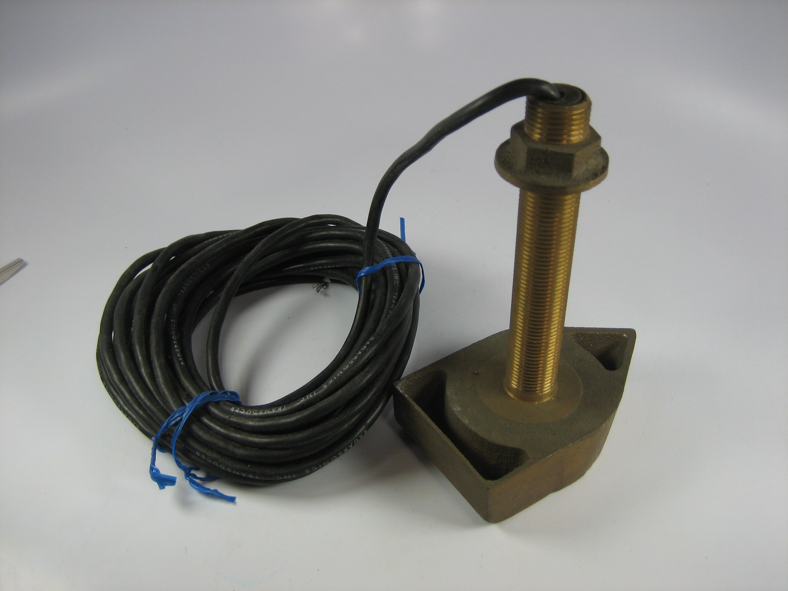 Radarsonics 201 120 kHz 300w 38° Thru-Hull Bronze Transducer NEW Sitex ...