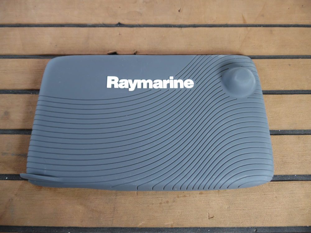 Raymarine R70005 Suncover for c95 c97 e95 e97 C and E Series - Max ...