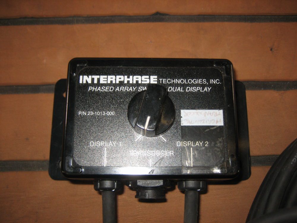 Interphase/Airmar Phased Array Transducer Switch 23-1013-000 2 Displays ...