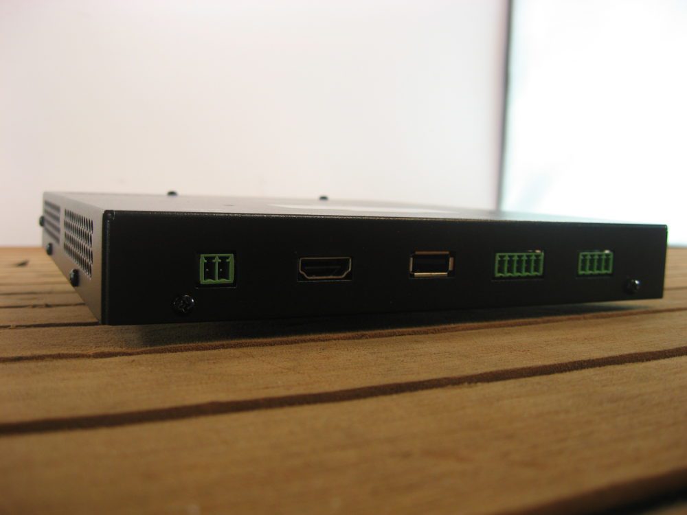 Crestron DM-RMC-200-C DigitalMedia 8G+® Receiver & Room Controller 200 ...