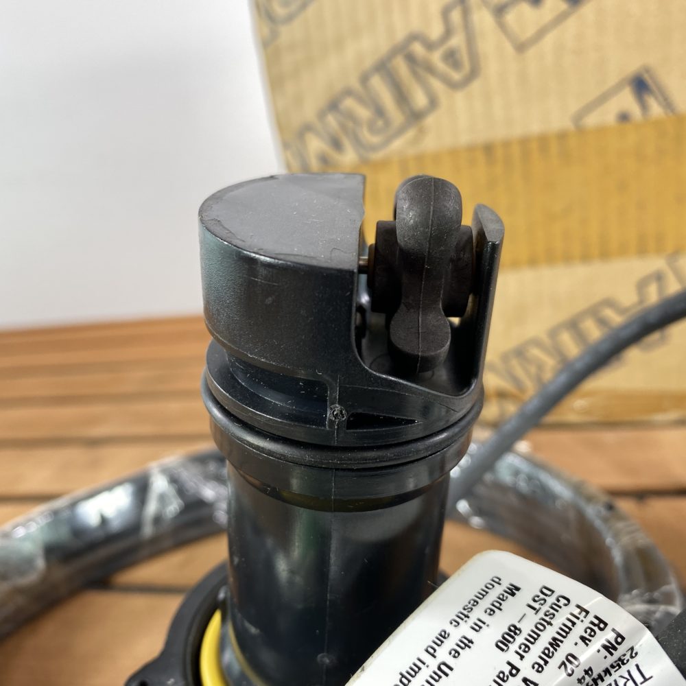 Airmar Intelligent DST Triducer Multisensor 44-127-4-01 P617V 235kHz ...