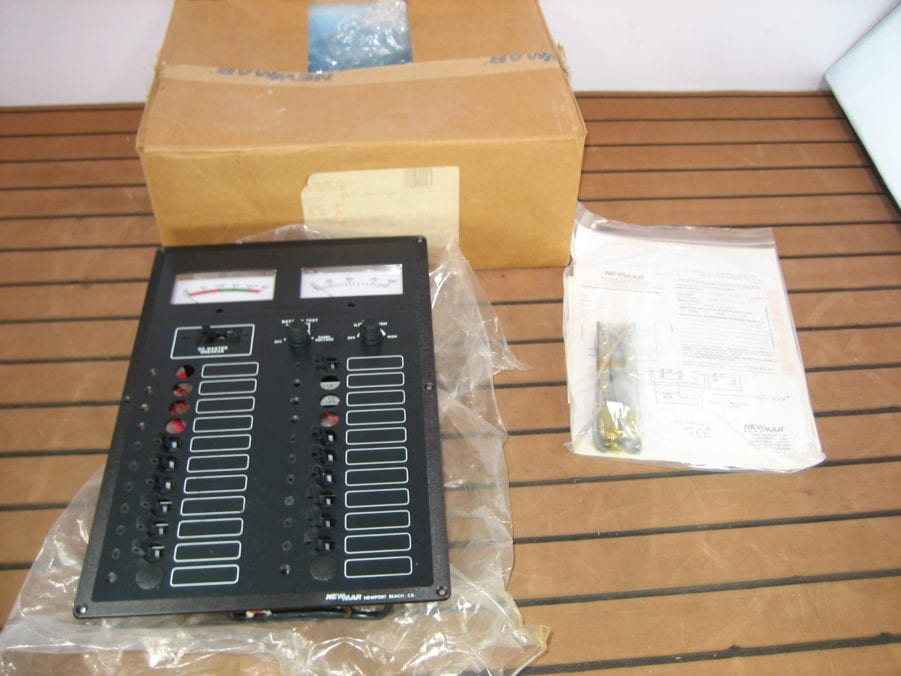 Newmar ES-1 Elite Master Marine Boat Electrical 12v DC Breaker Panel w ...