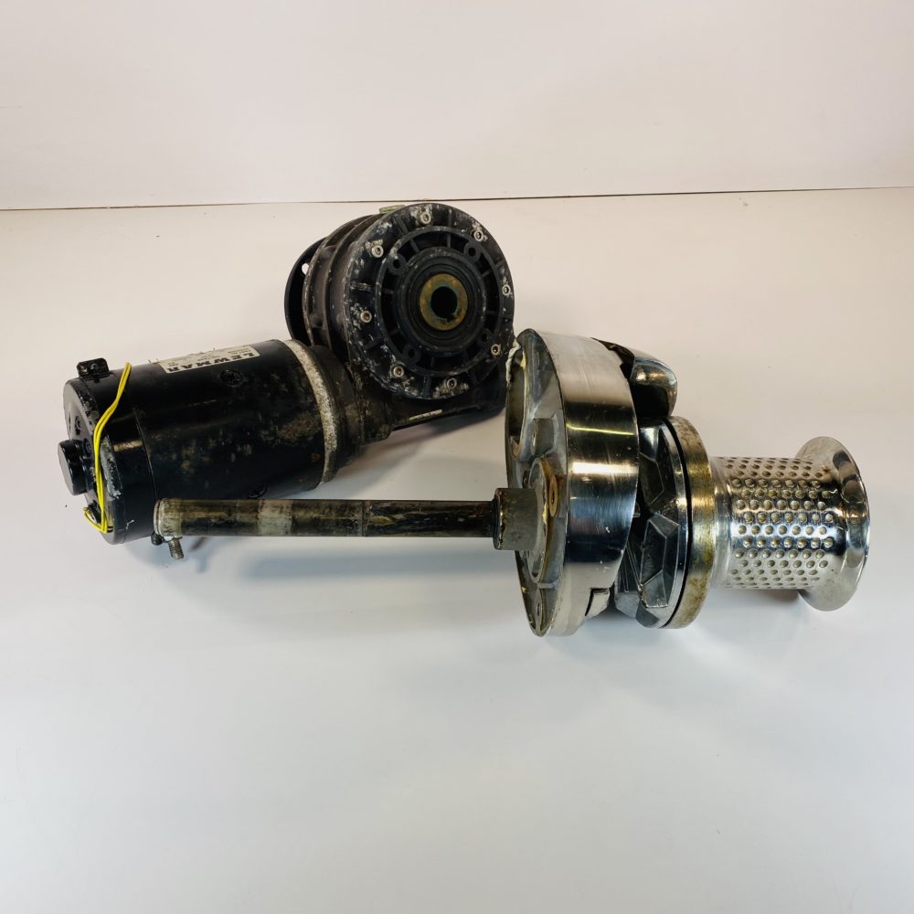 Lewmar 6V Windlass Gypsy Motor 66200206 12 VDC For Parts As-Is - Max ...