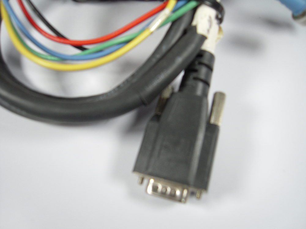 Extron Electronics Lot of 24 Extron VGA Adapters 15 Pin- Assorted ...