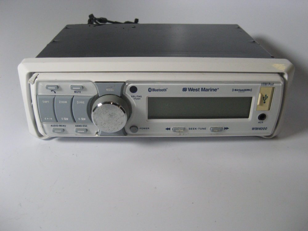 West Marine WM4000 Marine FM/AM Stereo Receiver - Free US Shipping ...
