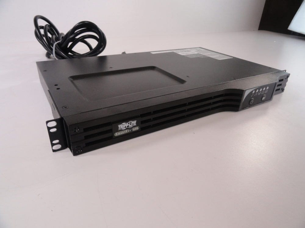Tripp Lite SMART500RT1U SmartPro Rackmount 500VA Good Condition FOR ...