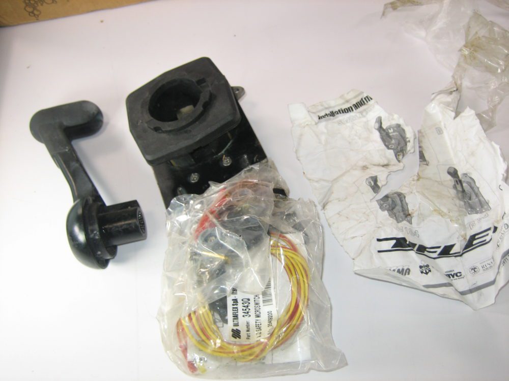 Uflex Ultraflex *Blem* B183 Side Mount Throttle Shift Single Lever Dual ...