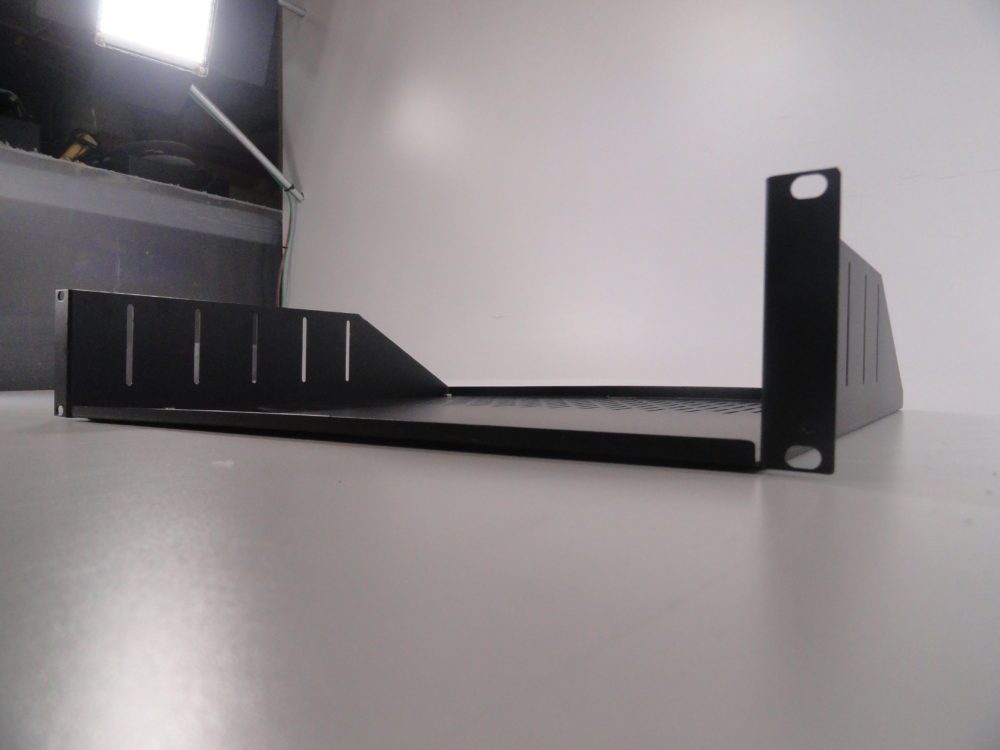 Middle Atlantic Products Customizable Unit Rack Shelf - Interior Length ...