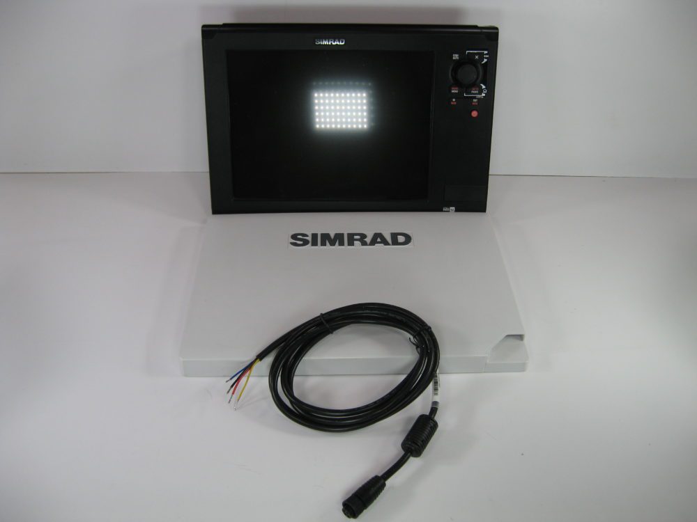 Simrad NSS12 Display AMER W/ Suncover+Power Cable - Great Condition 90 ...