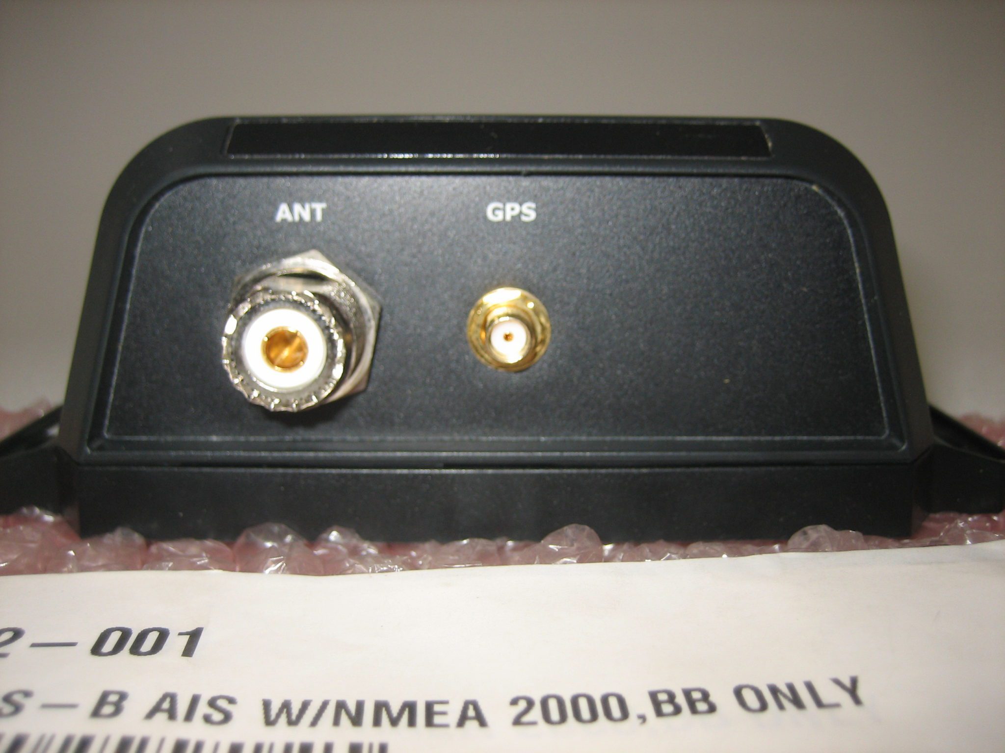 Simrad NAIS 400 Black Box Class B AIS Transceiver w/ Accessories ...