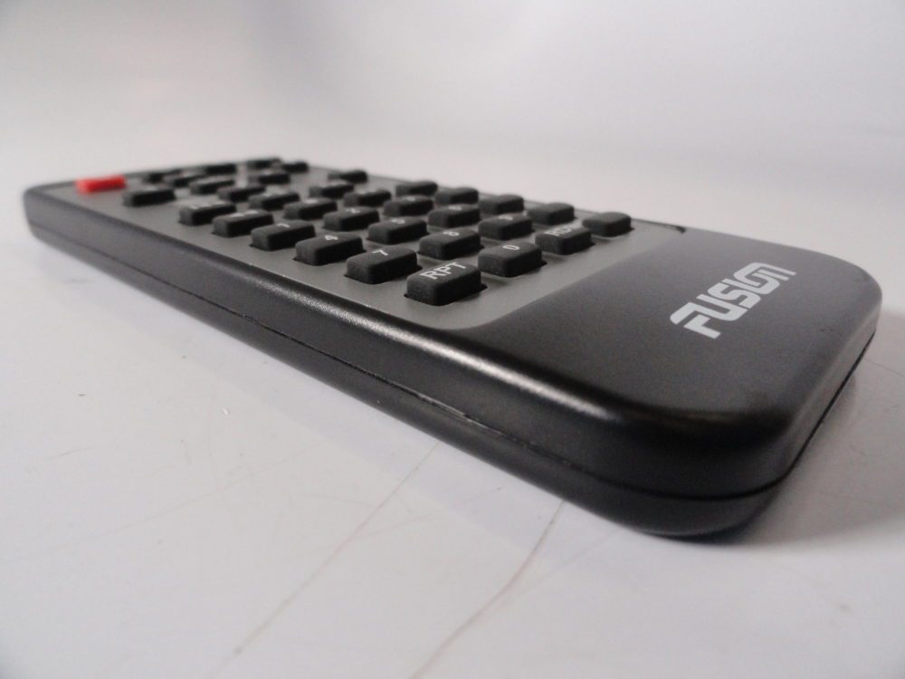 Fusion MS-IR600 Marine Stereo Remote - Free US Shipping - Max Marine ...