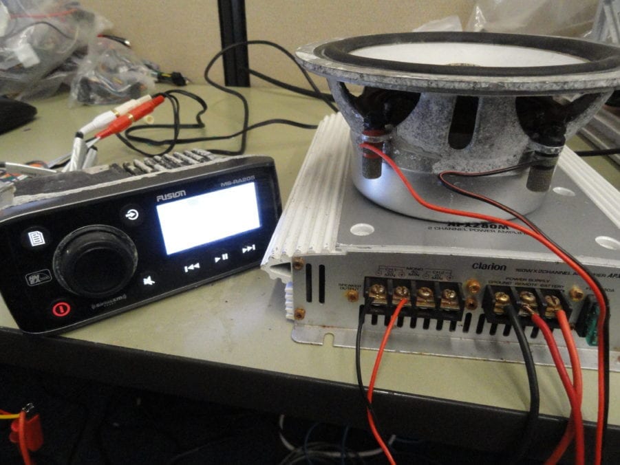 Fusion MS-RA205 FM/AUX/USB/SAT RADIO Compact Marine Stereo Head Unit ...