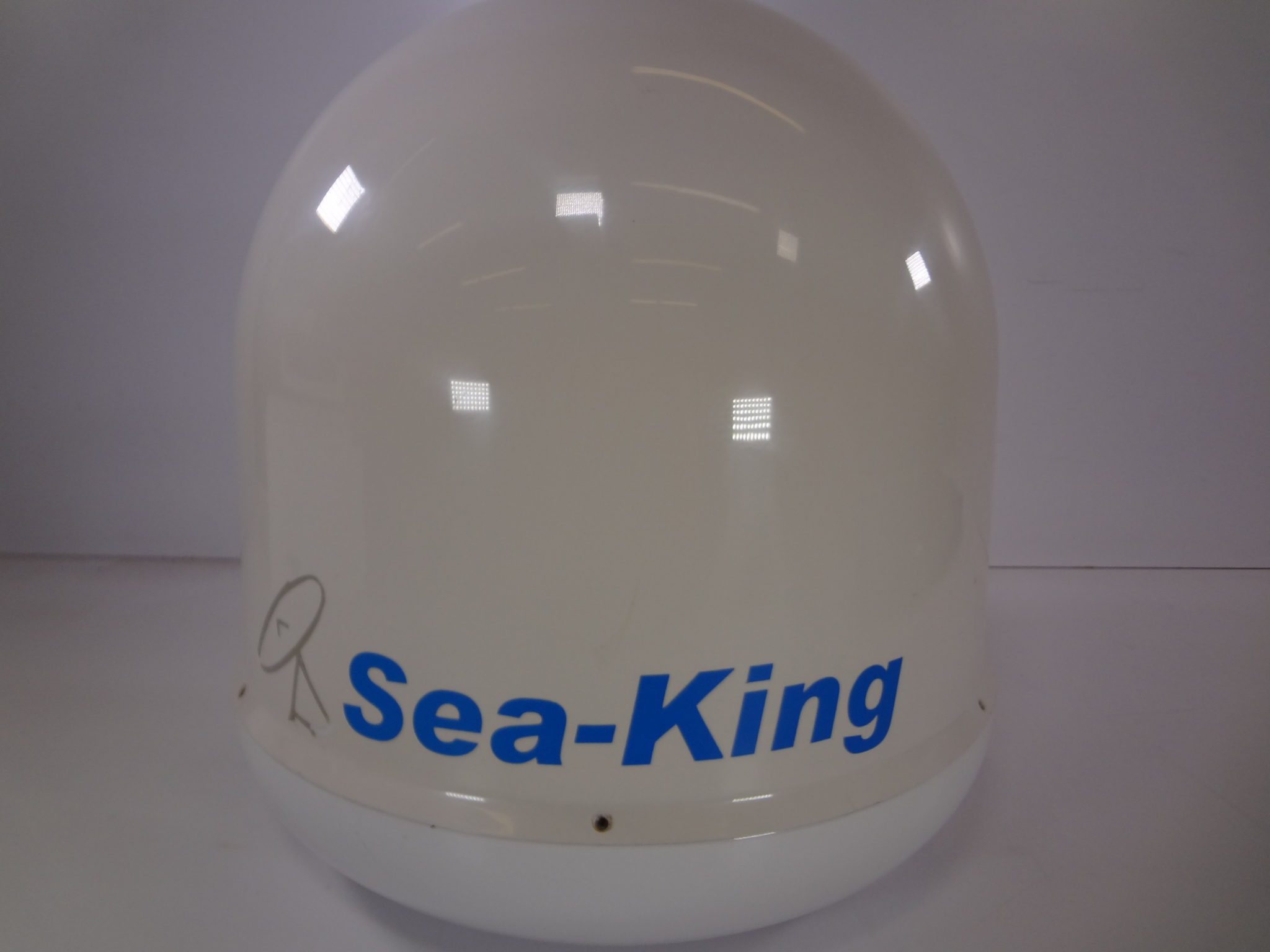 King Controls 18" Sea King 1500 HD Marine Satellite TV Antenna Dummy ...