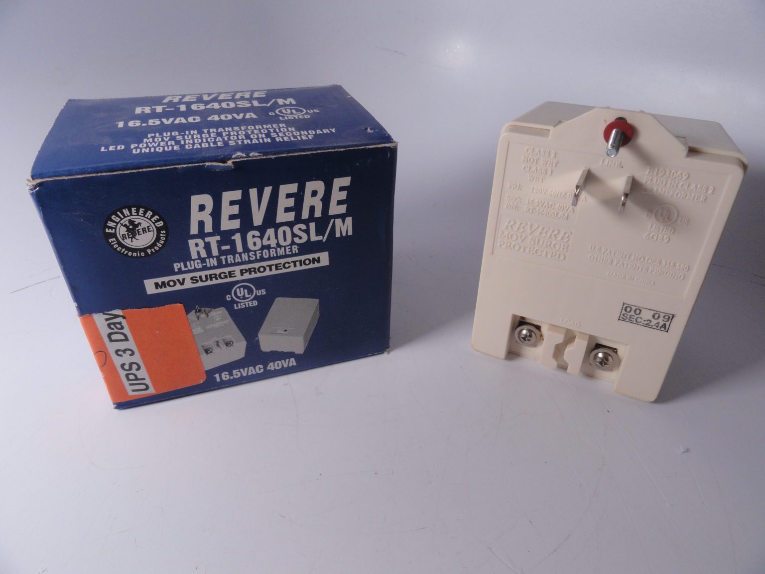 Revere RT-1640SL/M 16.5VAC 40VA Class II UL Encased Plug-in Transformer ...