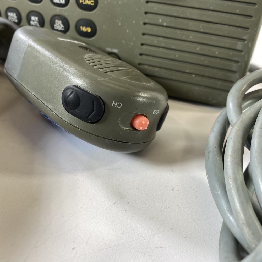 Raytheon Ray220 VHF Hailer w/ Microphone Marine Radio Fully Tested ...