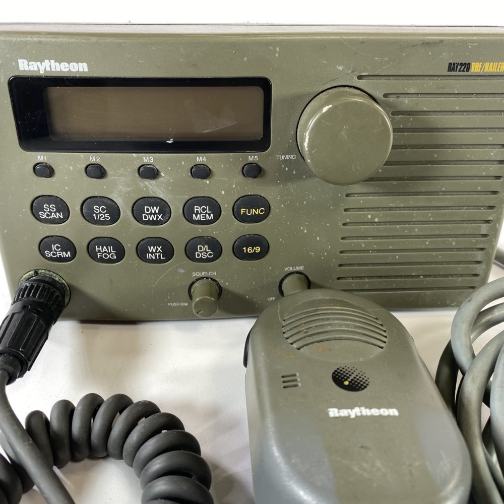 Raytheon Ray220 VHF Hailer w/ Microphone Marine Radio Fully Tested ...