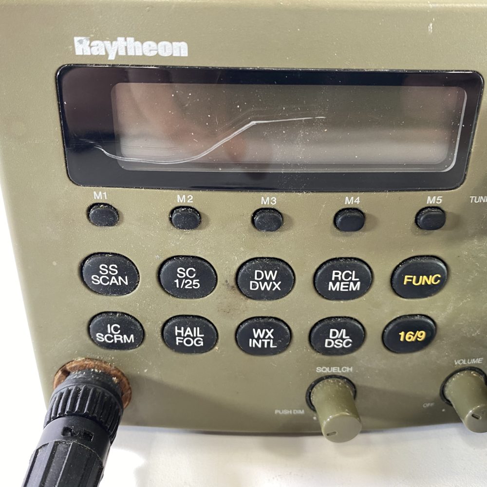 Raytheon Ray220 VHF Hailer w/ Microphone Marine Radio - Fully Tested ...