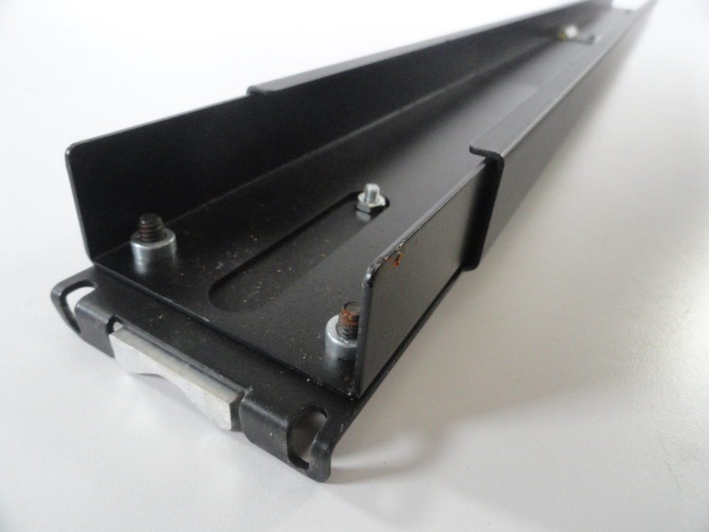 Middle Atlantic Products TRACK50 AXS Service Track Sliding Extension ...