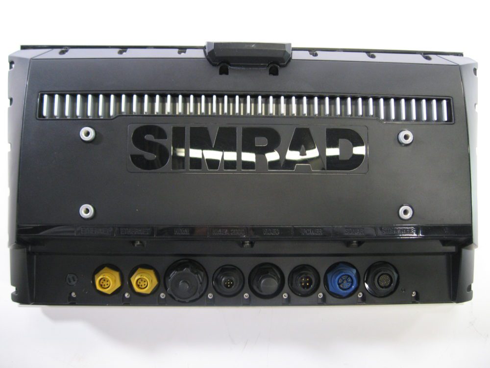 Simrad NSS16 Evo2 16" Touchscreen MFD Chartplotter - Max Marine Electronics