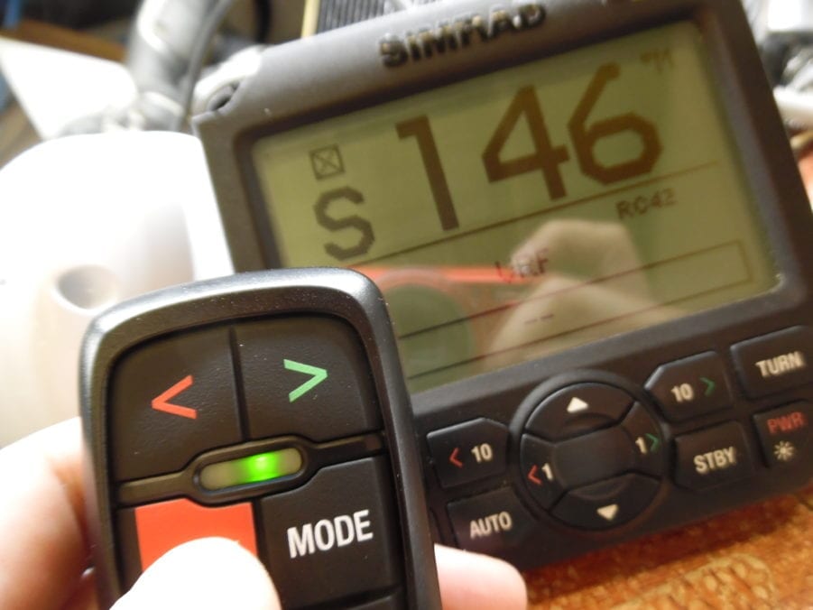 Simrad WR10 Wireless Autopilot Remote W/ BT1 Bluetooth Base - NEW OPEN ...