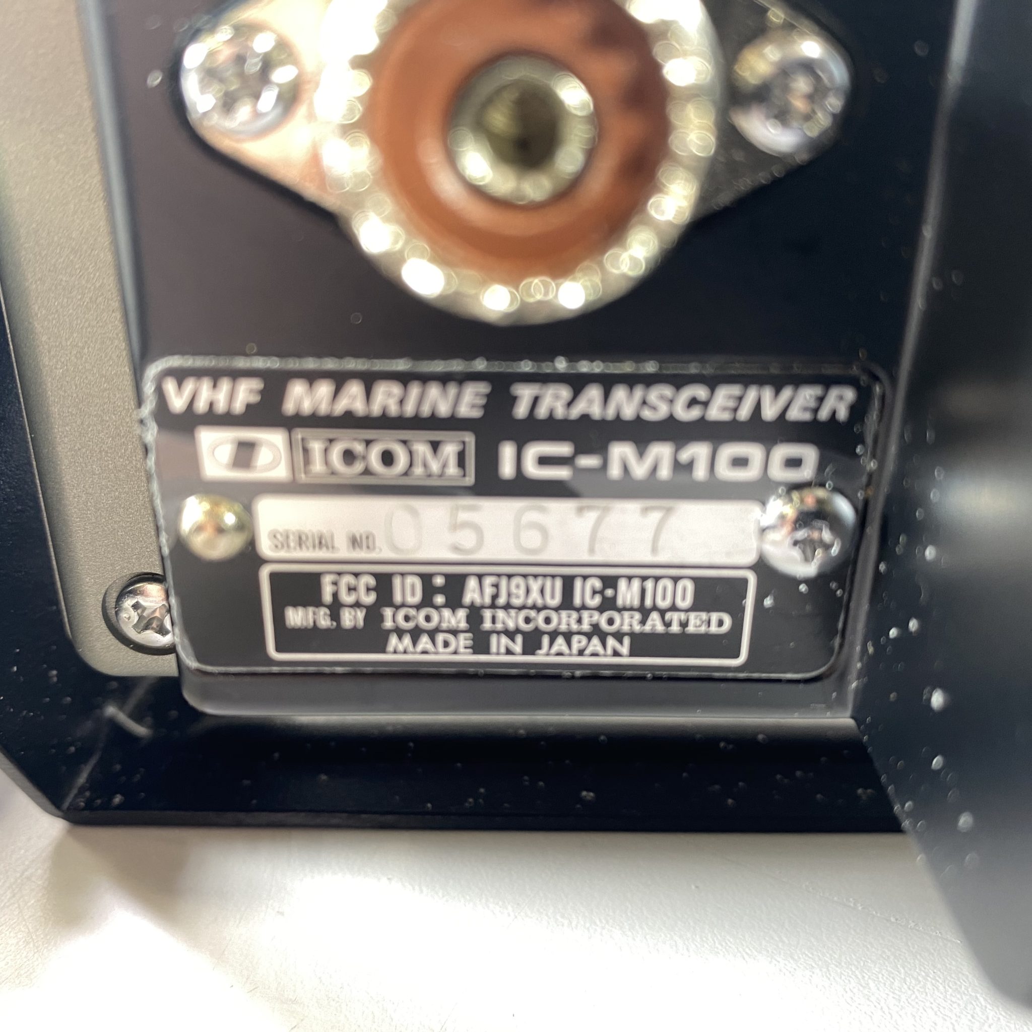 Icom IC-M100 Marine VHF Radio Transceiver Unit w/ Bracket NEW OLD STOCK ...