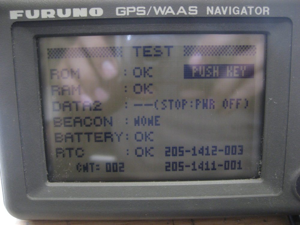 Furuno GP-32 GPS / WAAS Navigator 4.5" Monochrome LCD Display - TESTED ...