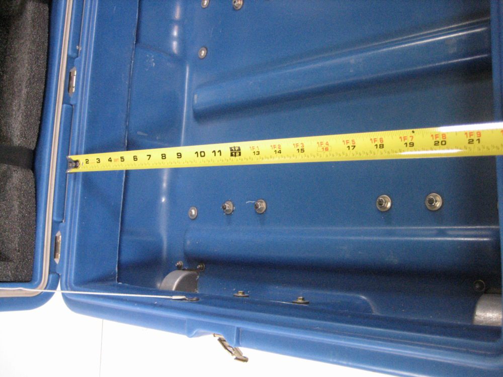 Hardigg 22"L x 21"W x 10"H Rolling Blue Hard Case - USED - Max Marine ...