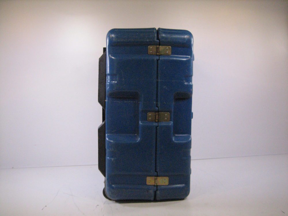 Hardigg 22"L x 21"W x 10"H Rolling Blue Hard Case - USED - Max Marine ...
