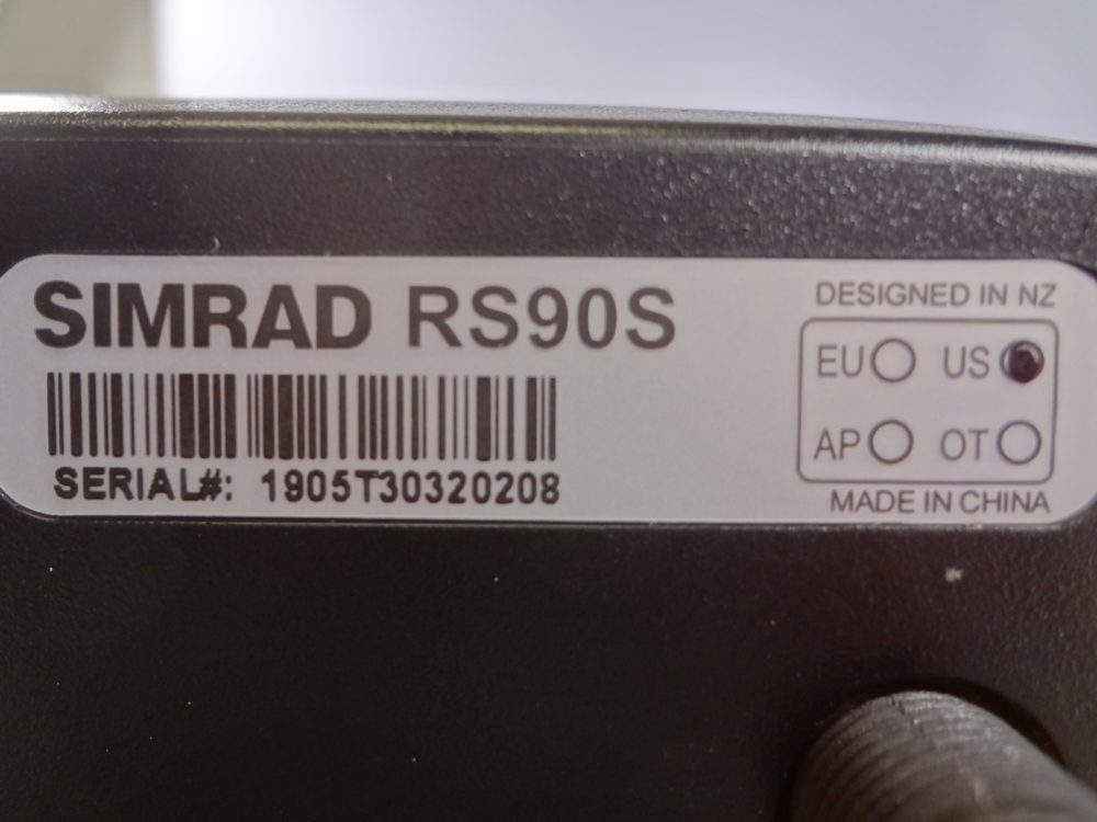 Simrad RS90 VHF Transceiver with Handset & Speaker - Good Condition 90 ...