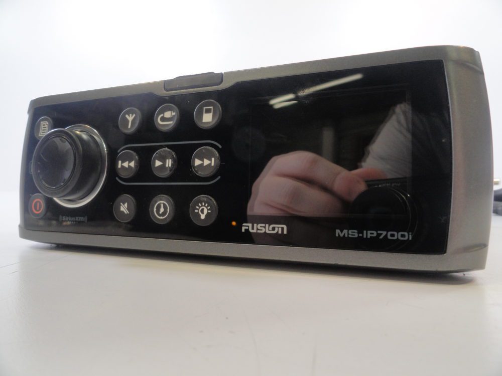 Fusion MS-IP700i True-Marine Entertainment System for iPod - Parts or ...