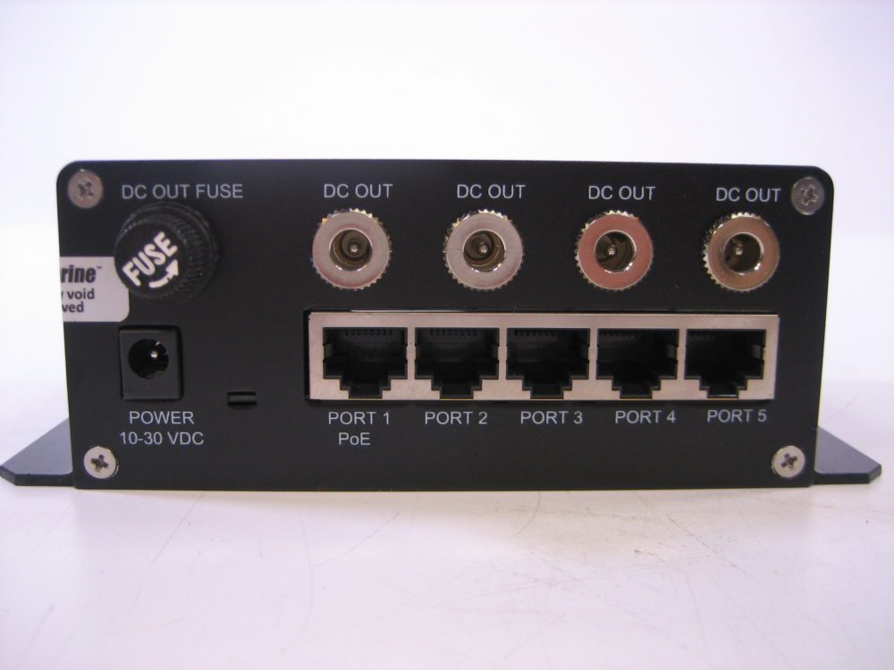 LocoMarine Yacht Router *NEW OPEN BOX* LAN Expander (LYR-LXB-P) - Max ...