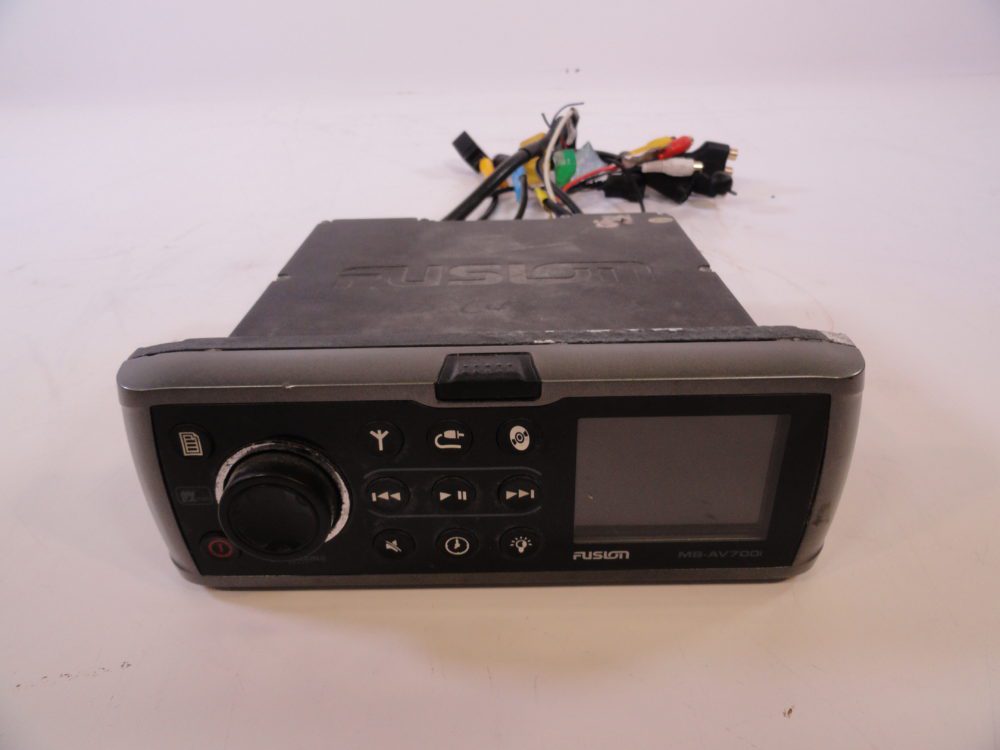 Fusion MS-AV700i Marine Entertainment System DVD/CD Player - FOR PARTS ...