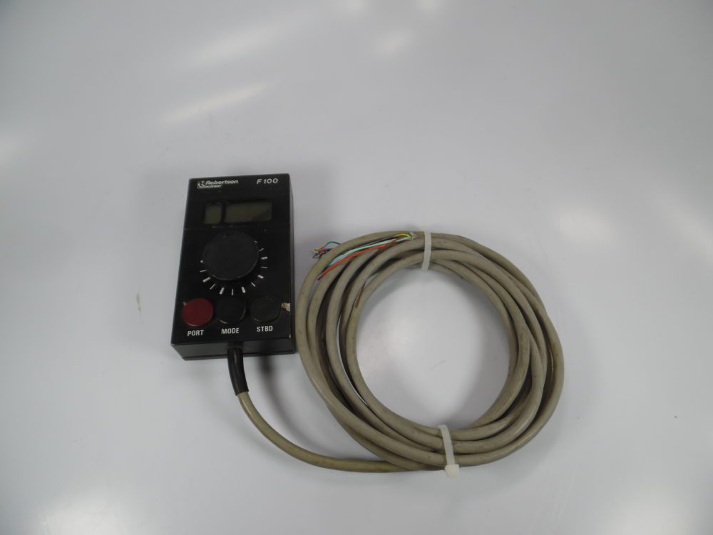 Robertson Simrad F100 Wired Handheld Autopilot Remote Control - TESTED ...