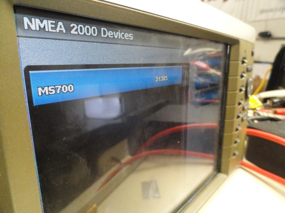 Fusion MS-AV700i AM/FM VHF DVD/CD Sirius XM Radio NMEA 2000 - Max ...